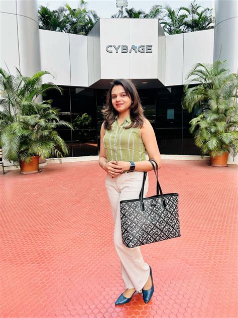 Poorva Shrivastava On Linkedin Salesforcefreelance Careeroptions
