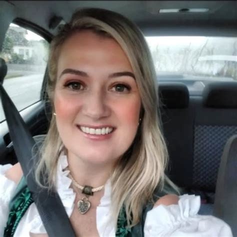 Jandirce Heringer Jan Heringer • Threads Say More