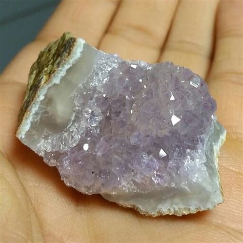 خرید و قیمت سنگ راف آمتیس آمیتیست آماتیس آمیتیس آمتیس بلور ریز پر رنگ شفاف با تلالوئی بی