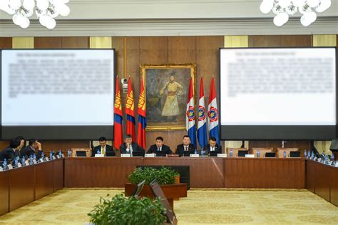 Гашуун сухайт Ганц мод хил холболтын төмөр замын төслийг парламент