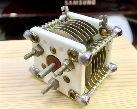 Variable Capacitor