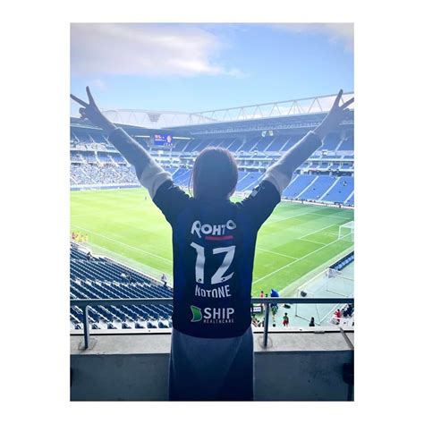 堀琴音さんのインスタグラム写真 堀琴音instagram「 所属先のダイセル様に姉と共に、ガンバ大阪の試合に招待して頂きました⚽️