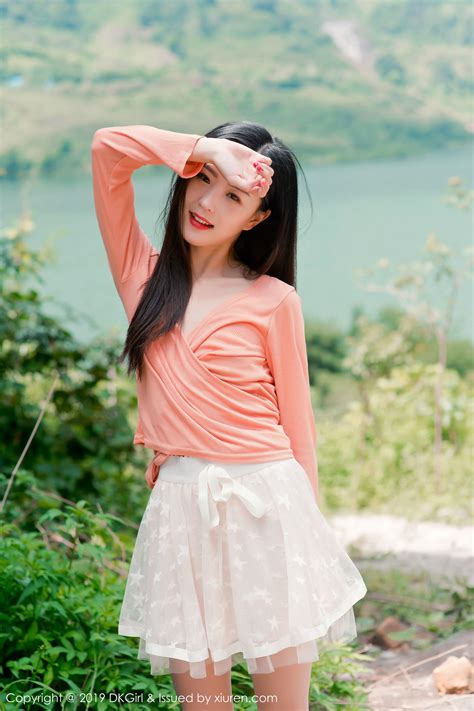 小子怡alice《大胆丝袜外拍》 御女郎dkgirl Vol114 写真集 微图坊