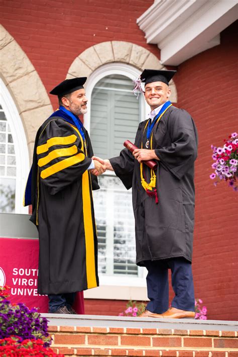 Football Team Captain Receives Prestigious Phi Kappa Phi Fellowship