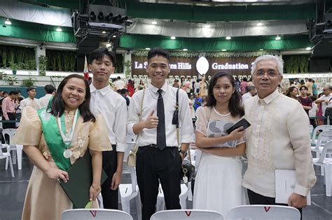 Lsgh Celebrates Alternative Education Graduates La Salle Green Hills