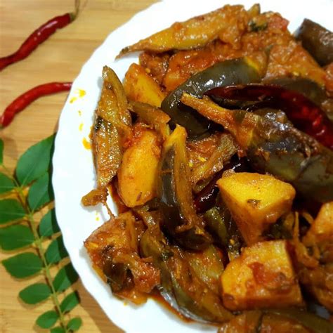 Aloo Baingan Ki Masaledar Sabji L Dhaba Style Baingan Aloo Recipe