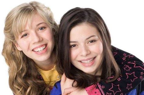 Carly And Sam From Icarly Are Still Best Friends Irl And Its Beautiful Icarly Jennette