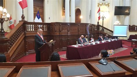 Rectora Lida Asencios recibe medalla del Congreso de la República Universidad Nacional de