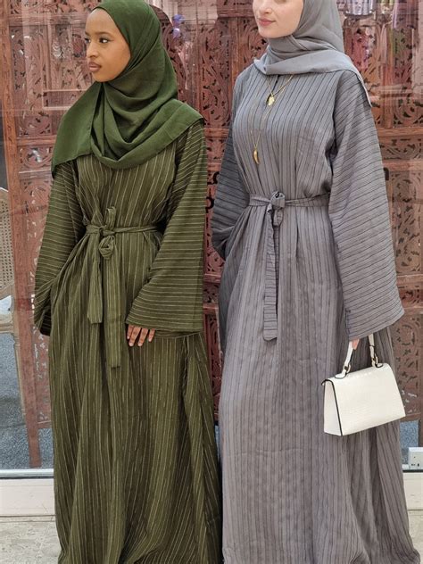 Safa Textured Stripe Closed Abaya With Pockets Belt And Hijab Abayatopia