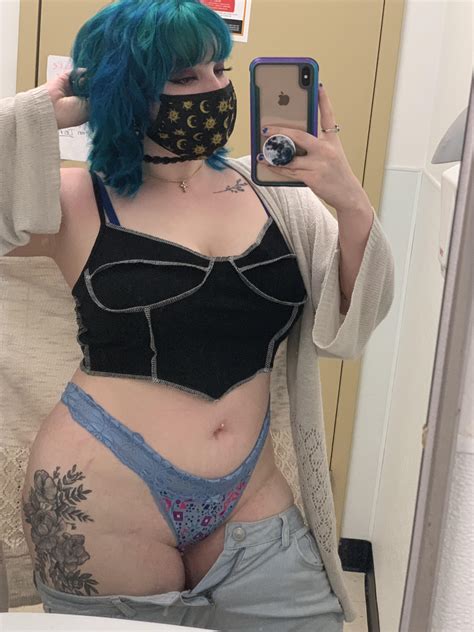 F 20 Some Public Restroom Fun Scrolller