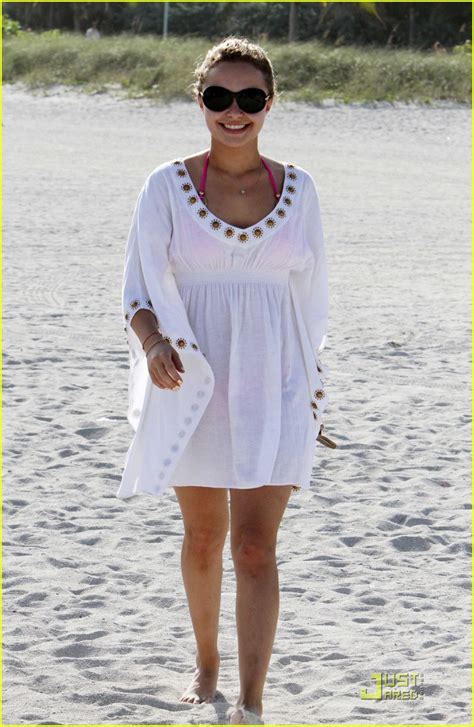 Hayden Panettiere Is Beach Blissful Photo 2405287 Hayden Panettiere