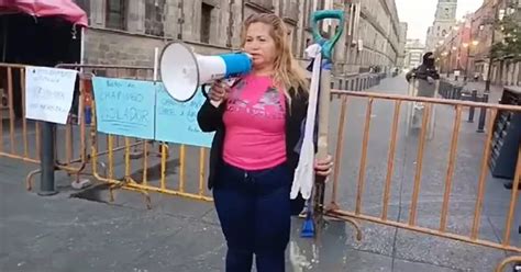 Ella Es Ceci Flores Madre Buscadora Que Le Regaló Una Pala A Amlo