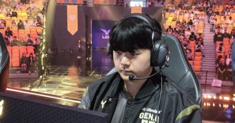 ‘캐니언 장로 드래곤 스틸 젠지 T1 꺾고 결승 1세트 기선 제압 [lck]
