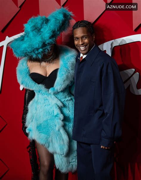 Rihanna Sexy Shows Off Her Stunning Cleavage At Fashion Awards Afterparty In London Aznude