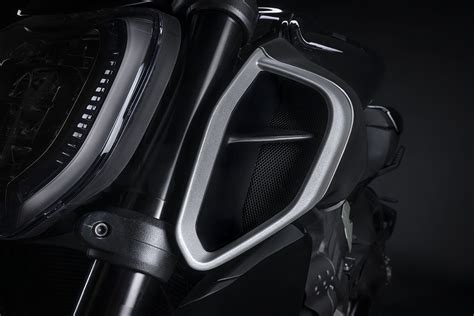 Ducati Diavel V Full Gallery MOTOMAG