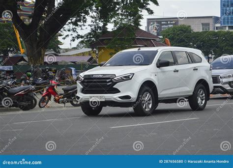 Isuzu Mu X Facelift Editorial Image Image Of White 287656580