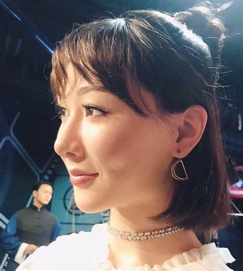 楊紫的蠟像被嘲「土妞」？鏡頭拉近10倍懟臉拍，噴子們閉嘴了 每日頭條