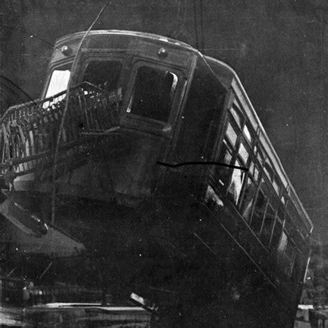 La Tragedia De La Caída De Un Tranvía Al Riachuelo Y El Triste Final De