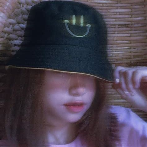 Girl Hidden Face Aesthetic