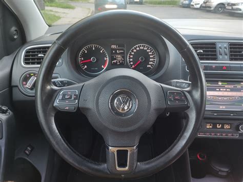 Полноценный мультируль — Volkswagen Polo Sedan, 1,6 л, 2011 года ...
