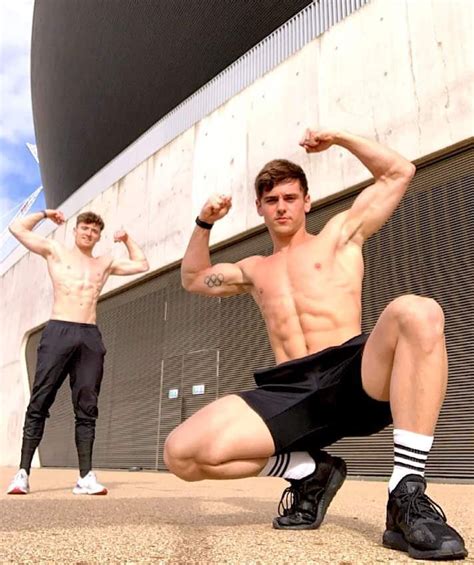 Fit Famous Males On Twitter We Love This Pair Tomdaley1994