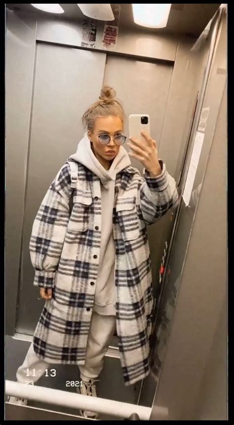 Pin By Awara Gomis On My Look Winter Fashion Outfits Fall Fashion
