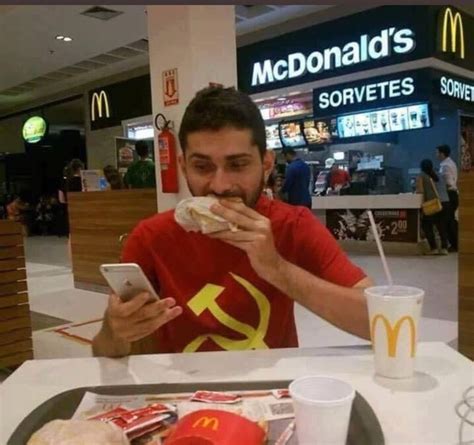 Cómo son los socialistas en tu país A los socialistas les gusta el estilo de vida capitalista