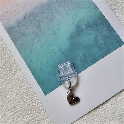 하트 리본 폰 충전단자 먼지마개 아이디어스