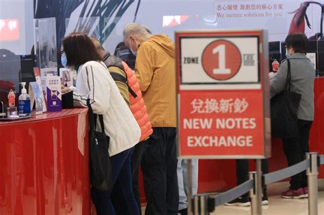 香港市民兌換新鈔迎接農曆新年 社會 香港中通社