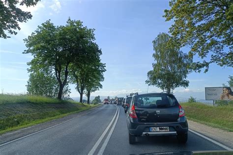 Zakopianka Coraz większe korki na drodze do Zakopanego