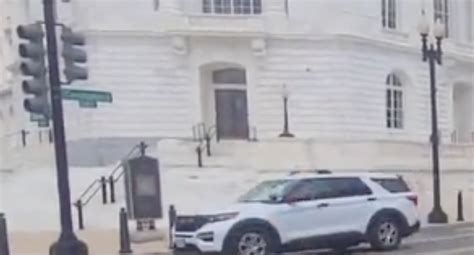 Breaking Police Swarm Capitol Hill After Concerning 911 Call Senate