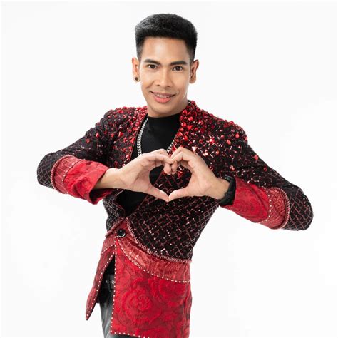 ลายไทย เรคคอร์ด ลายไทย เรคคอร์ด Added A New Photo