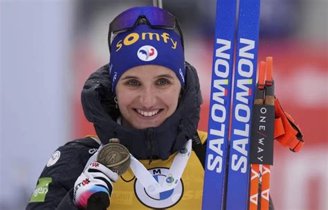 Julia Simon Fraude Médias Célèbres