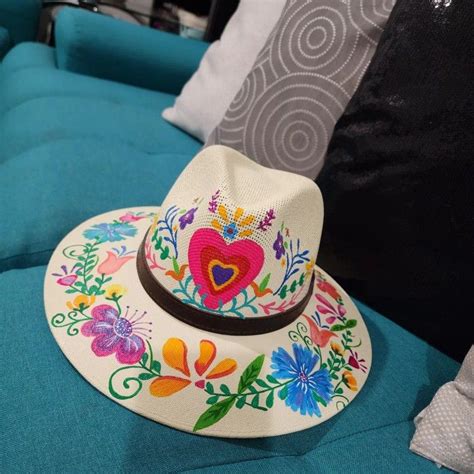 Sombrero Flores Pintado A Mano Sombreros Lindos Sombreros Pintados A