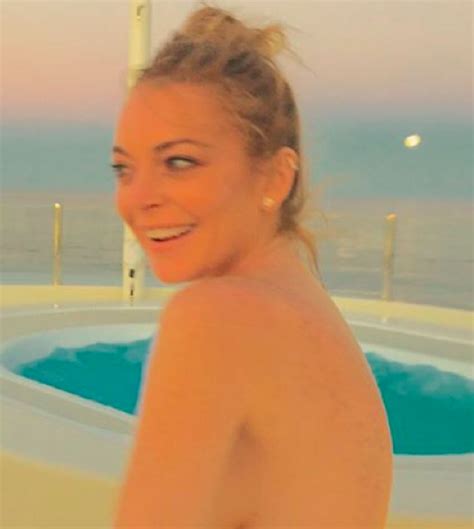 lindsay lohan s topless picture of the day
