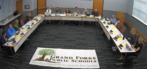 Grand Forks School Board Reviews Complaint Over 6 Books Kvrr Local News