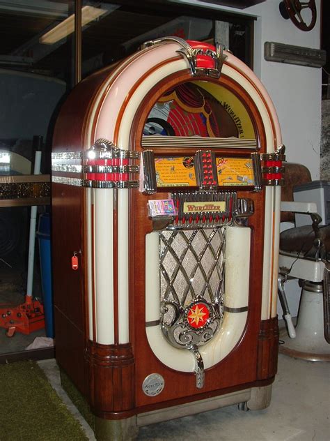 Pin By Bobbie On JUKEBOXES Jukeboxes Jukebox Rock And Roll
