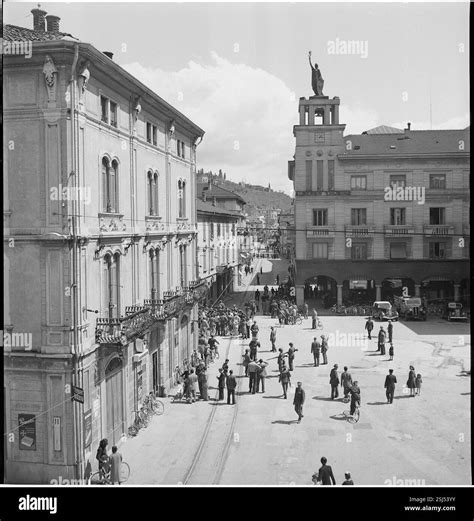 Schweizer Grenze In Chiasso Gegen Kriegsende 1945swiss Border In