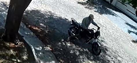 Popular Video Pendex Salió De Su Trabajo Y Ya No Encontró Su