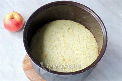 Шарлотка с творогом и яблоками в мультиварке — рецепт с фото пошагово