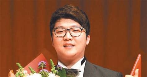 늦깎이 성악도 미래 거장으로 우뚝 테너 김범진씨 우승