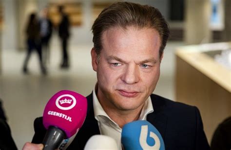 Geenstijl Pieter Omtzigt Ik Doe Tijdelijk Stap Terug