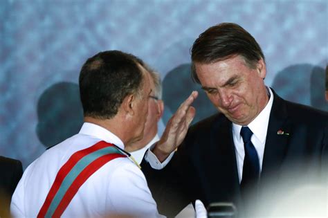 Pf Bolsonaro Apresentou Golpe A Comandantes Do Exército E Aeronáutica