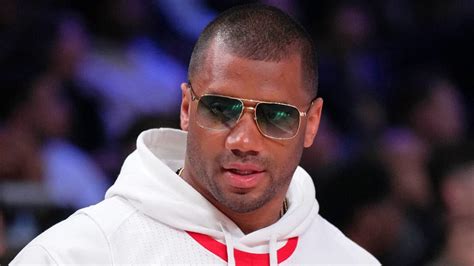 Steelers Qb Russell Wilson Cheers On Alma Mater At Ncaa Tourney