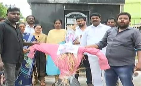 AP Volunteers Protest Pawan Kalyan Should Tender Unconditional Public Apology