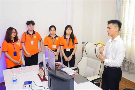 Sinh Vi N Khoa Marketing Kinh Doanh Qu C T H C T P C Ng Chuy N Gia T I Cty Cp Gi I Ph P N N