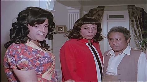 عادل امام اتقفش وهو عامل واحدة ست عشان يدخل سكن البنات 😂😂 Youtube