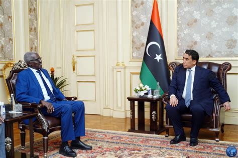 وكالة الأنباء الليبية المنفي يتلقى رسالة شفوية من البرهان
