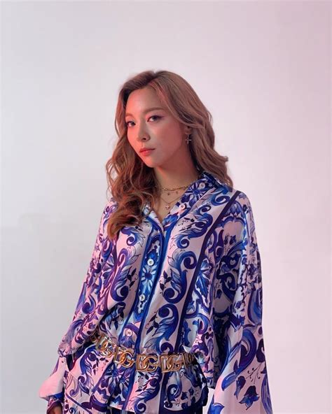 220626 Luna Instagram Update Kpopping