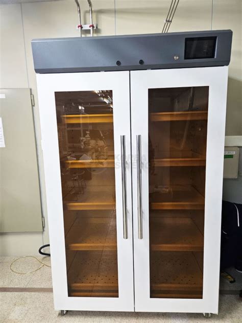 실험실가구 주문제작 전문업체 시약대형 벽면실험대 철제배기형시약장 흄후드 설치사례 NOTICE 코리아 사이언스